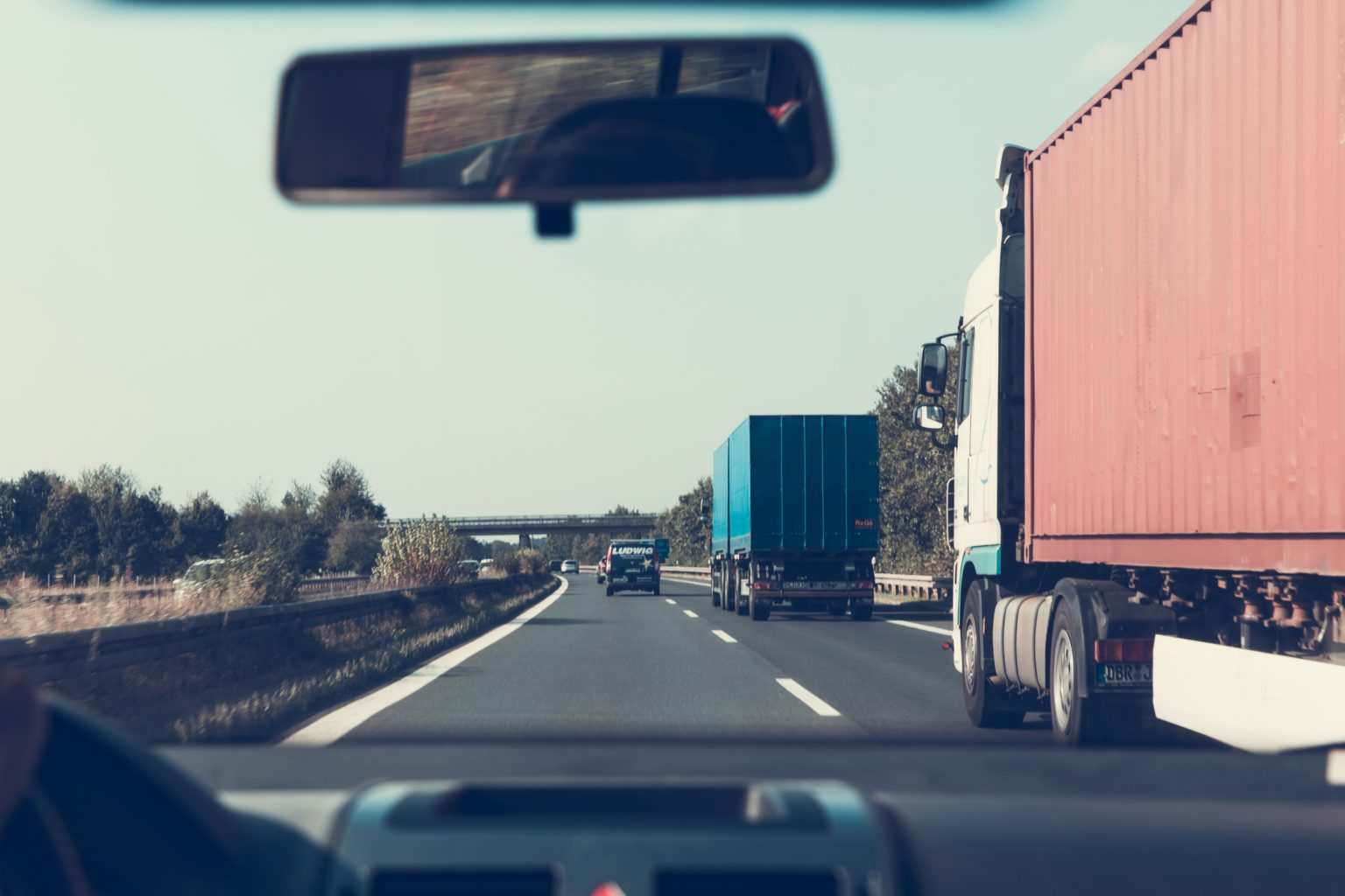 Tips for Driving Around Semi Trucks in Texas | Semi Accident Lawyer